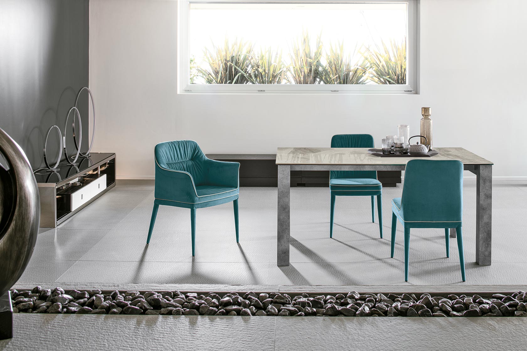 LYTHOS Table. 4 tops 1 structure. - Target Point