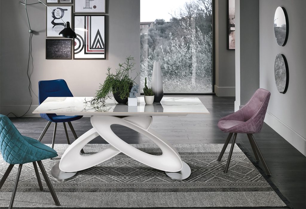 Eclipse: Table with Polyurethane Structure - Target Point