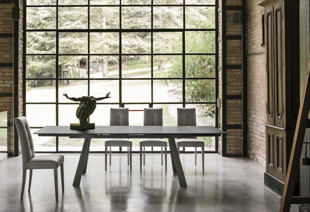 Ponente: A Modern Extendable Table